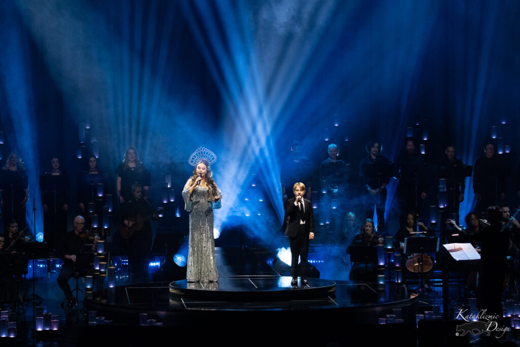 Sarah Brightman's 'A Christmas Symphony' Enchants Phoenix - Burning Hot ...
